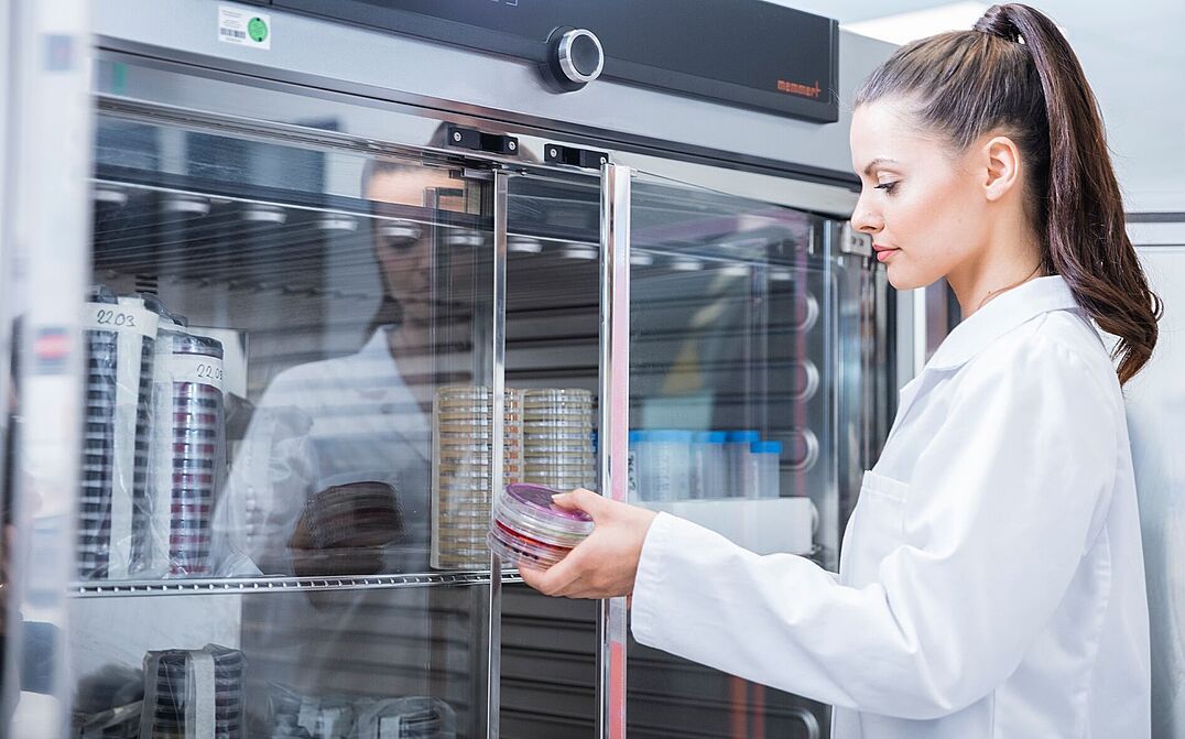 Detergent and cleaning product tests